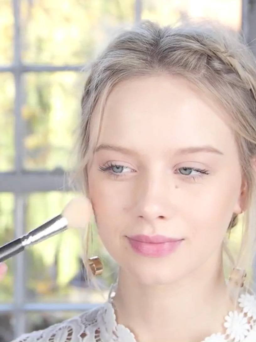 How to Achieve The English Rose Makeup Look | Maybelline UK