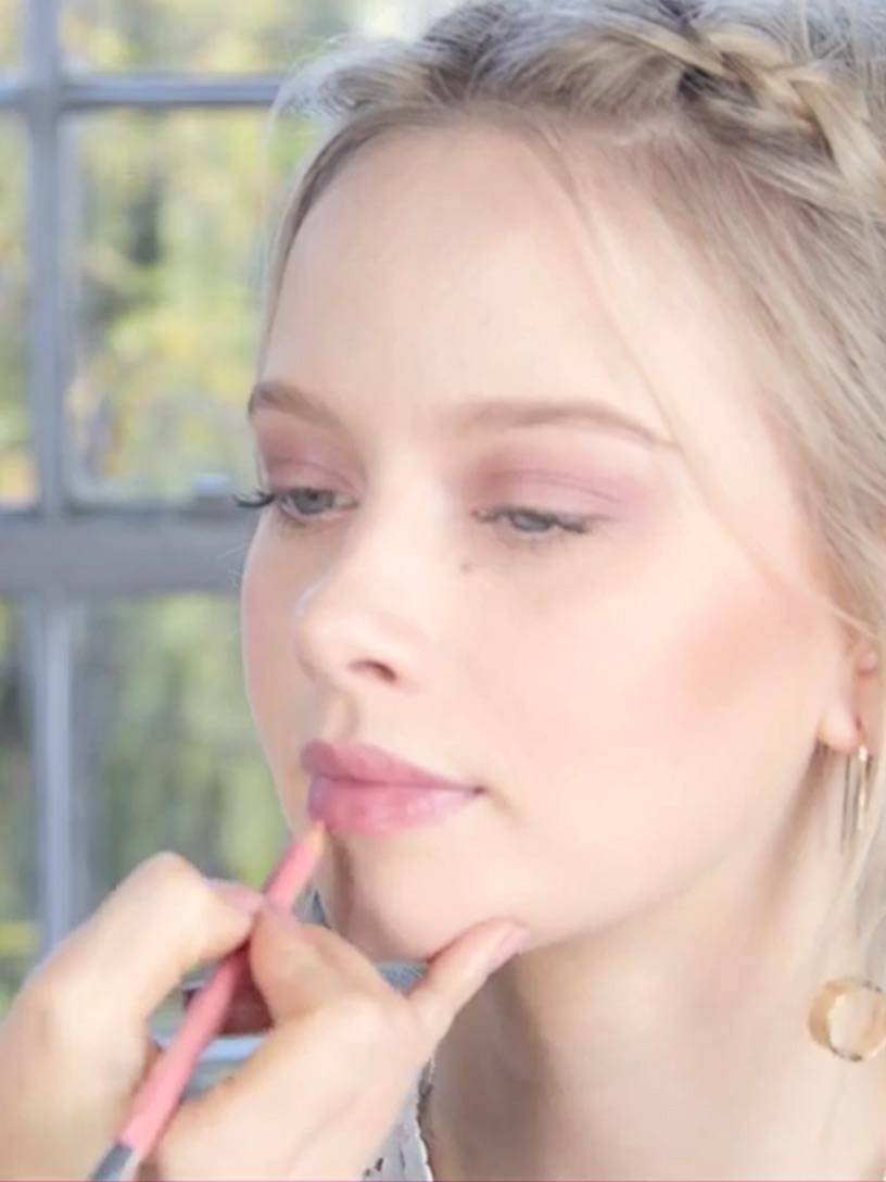 How to Achieve The English Rose Makeup Look | Maybelline UK
