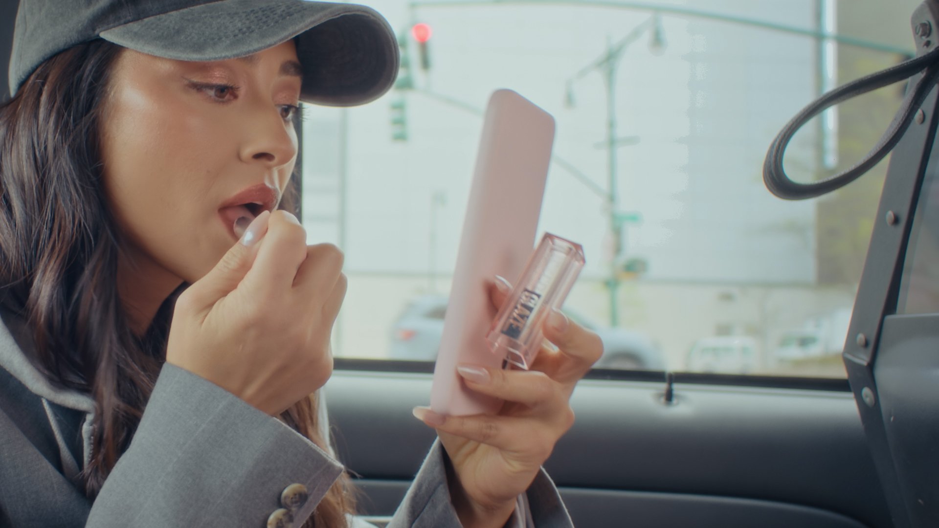 Maybelline Lifter Glaze - Tinted Lip Balm Glazed Effect