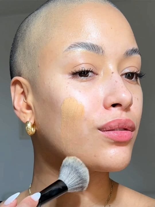 Avoid Cakey Makeup | Smooth Foundation Tips | Maybelline UK