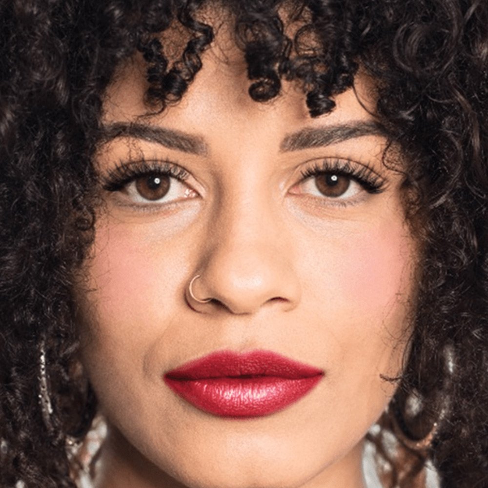 Virtual Makeup Looks For Microsoft Teams – Maybelline