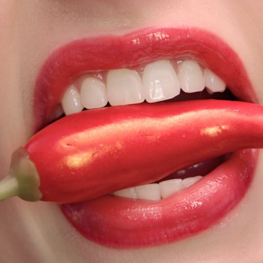 Lifter Plump | Plumping Lip Gloss with Chilli | Maybelline UK